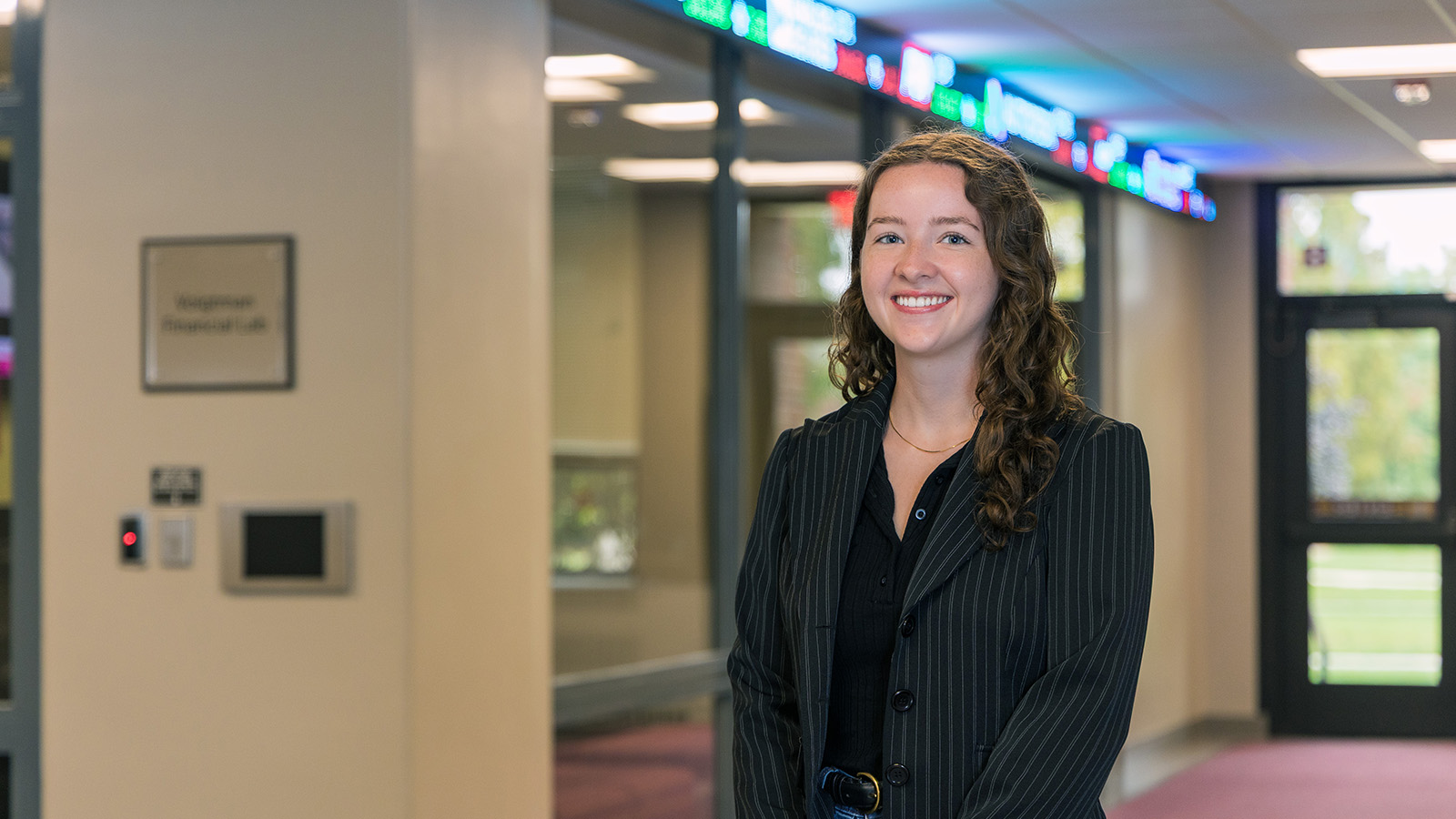 Honors student Holly Ireton earns recognition for finance research