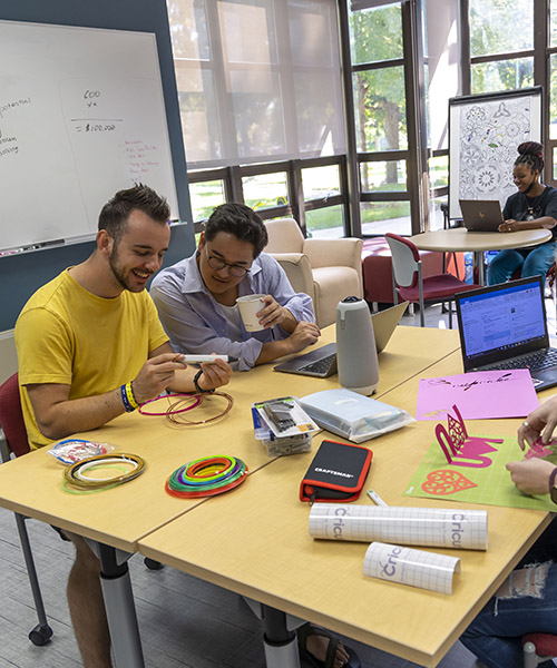 Introducing the IDEA Den for student entrepreneurs