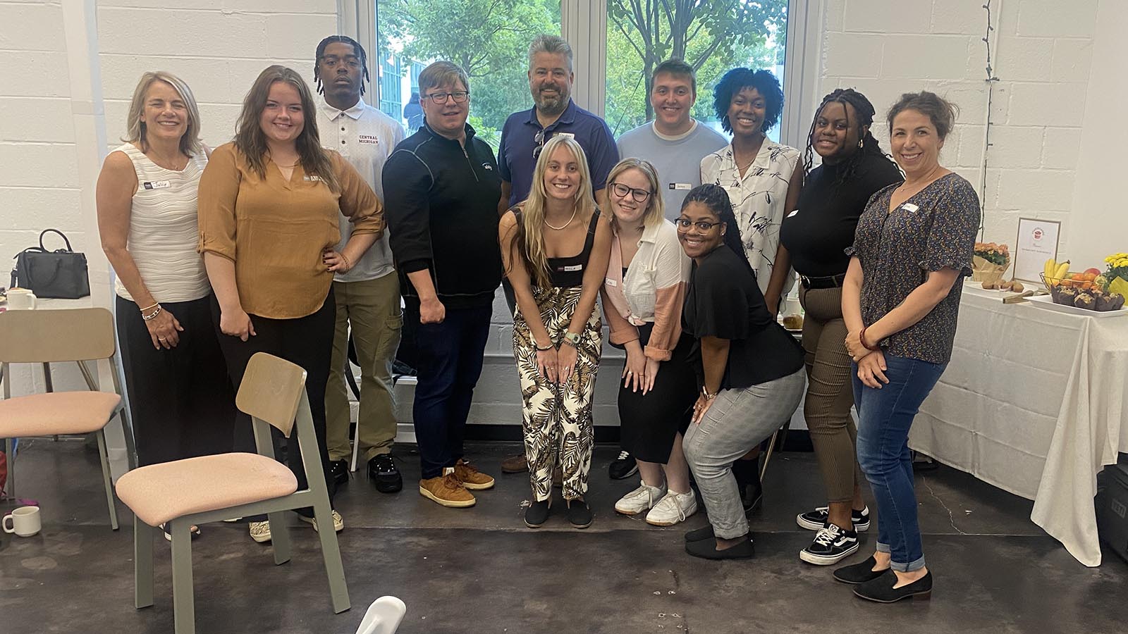 Alums mentor aspiring entrepreneurs